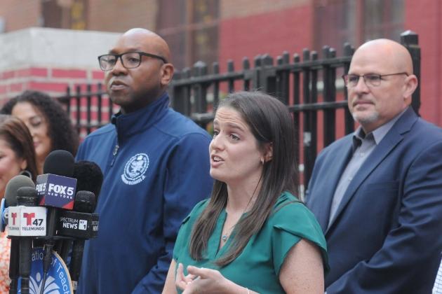 UFT celebrates class size milestone