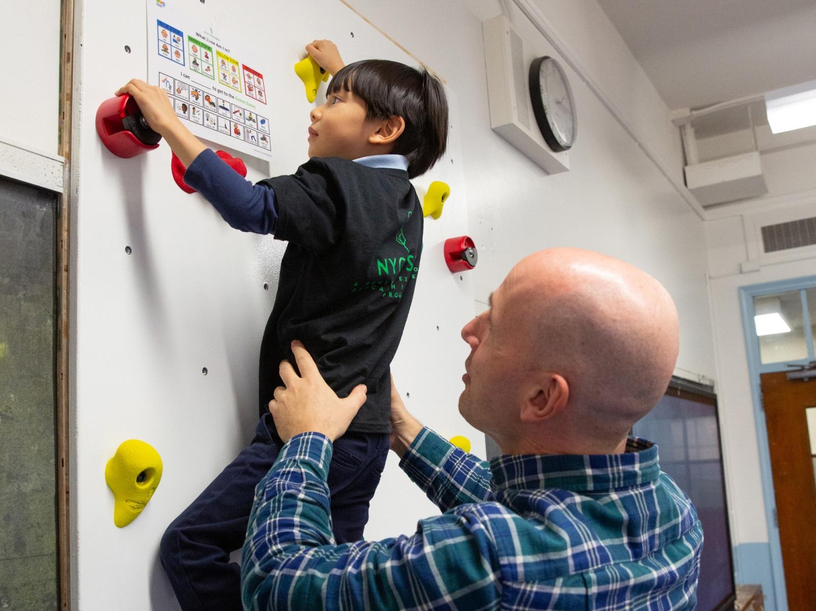 Union fights outsourcing of therapy work in schools